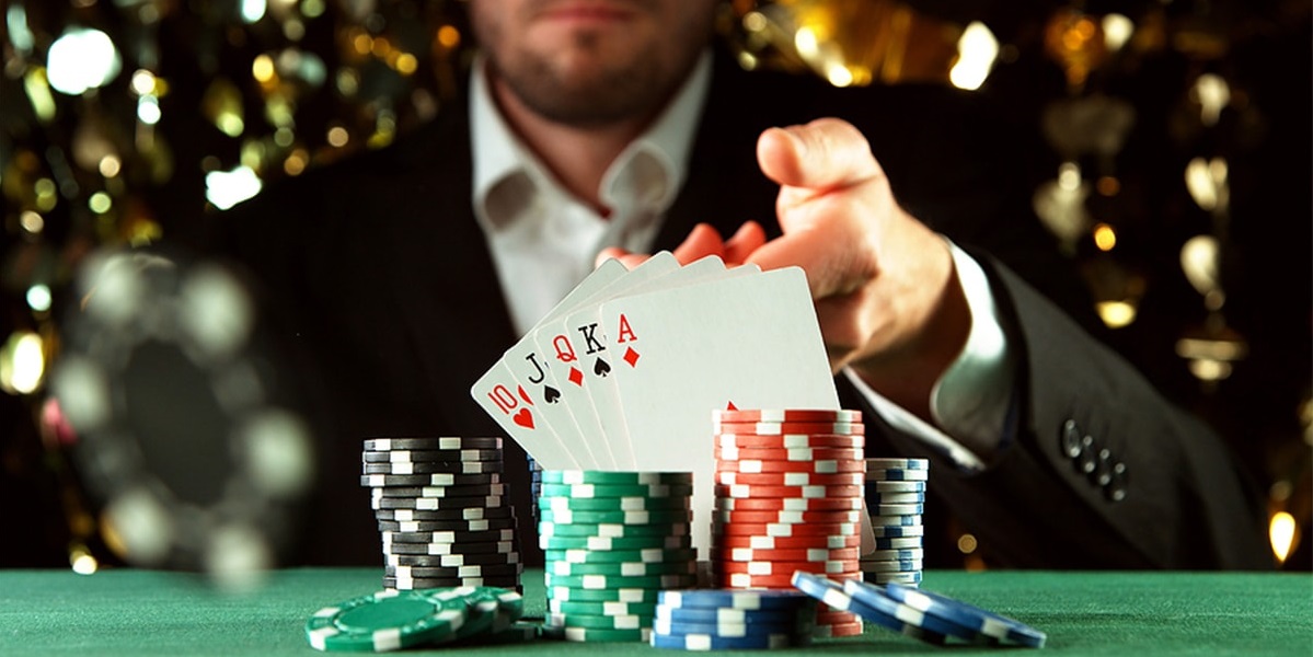 Poker positions: how to play from any table position - Easypppoker